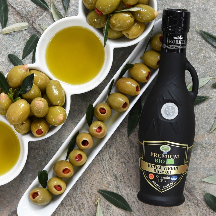 Ulei de masline extravirgin grecesc Premium Organic PDO Kalamata, cules ...
