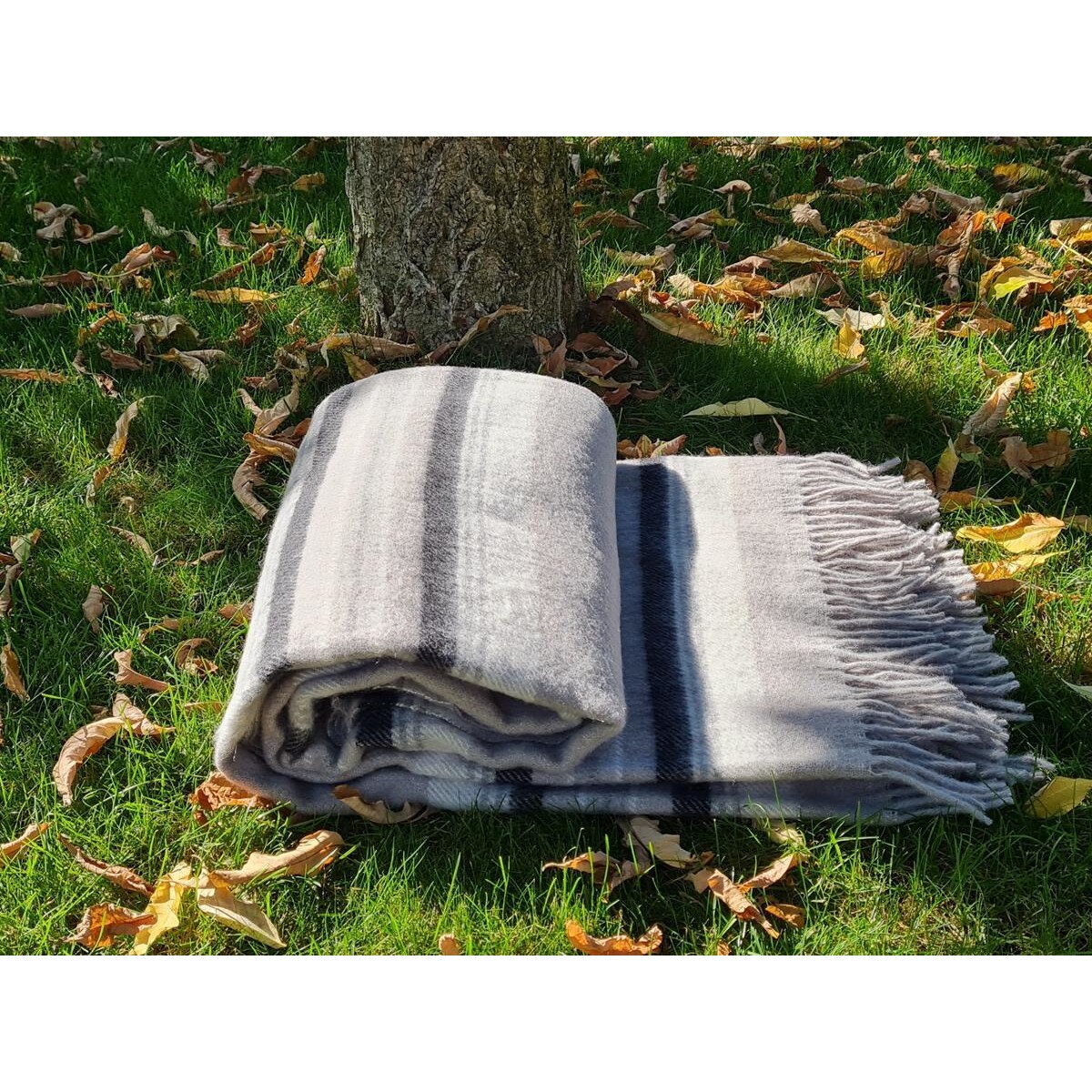 Patura de lana cu franjuri 160x200 otel negru cu dungi negre - eMAG.ro