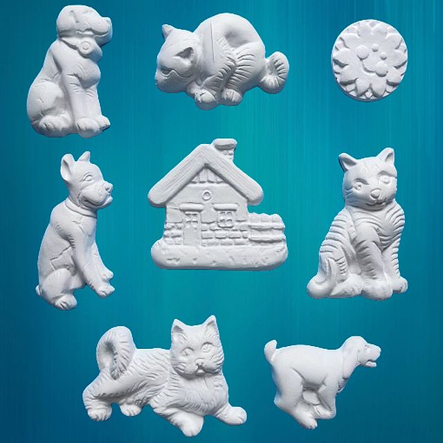 Гипсови фигурки за рисуване Кучета котки и къща пълна с радост с големи размери между 9 5 4