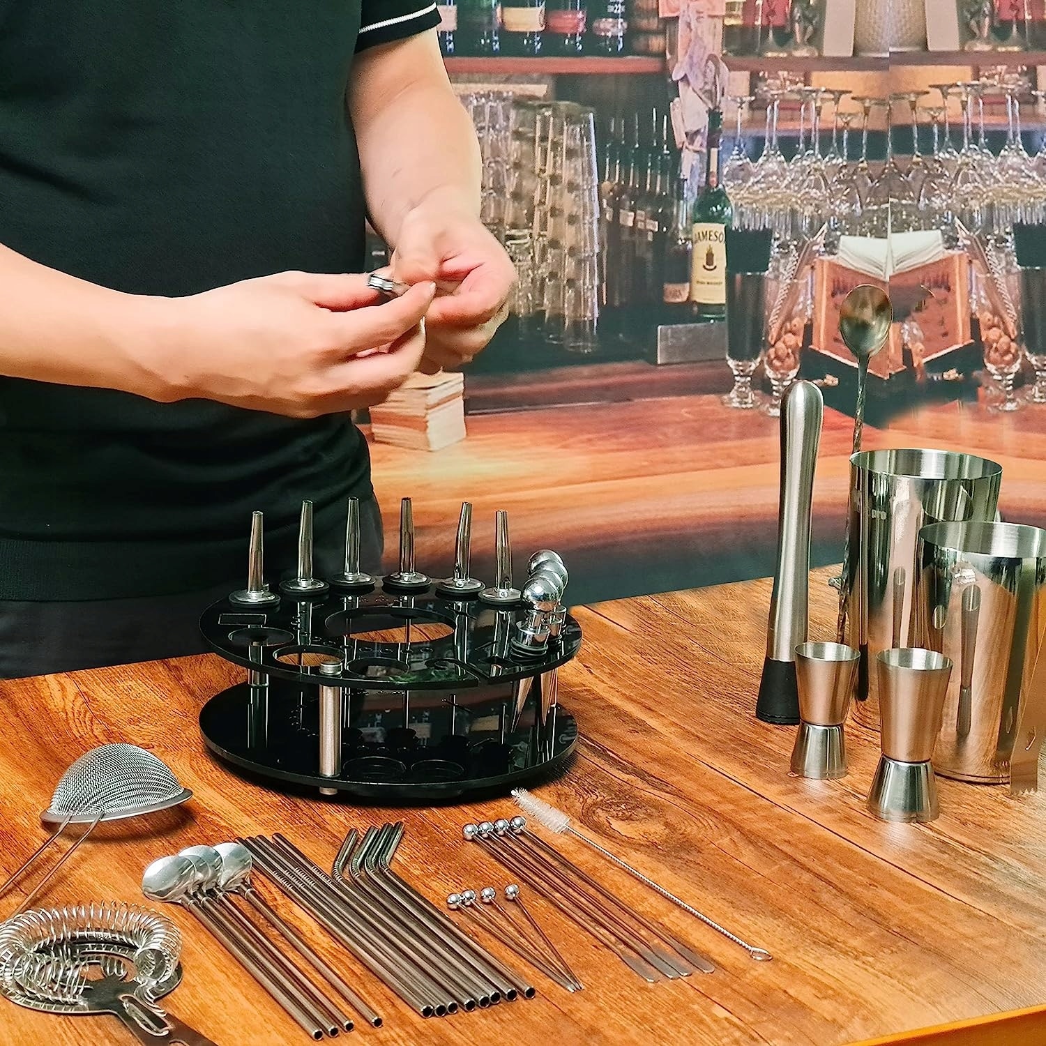 Set de barman pentru preparare bauturi, Luka, Suport rotativ la 360°, 41 piese - eMAG.ro