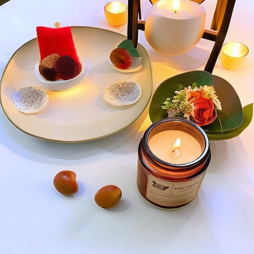 Lumanare parfumata Soia, Aroma Padurea Neagra, Borcan de sticla, 235g ...