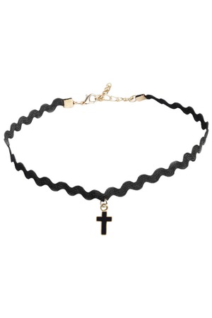 Choker negru ingust, din panglica model zig-zag, cu medalion cruciulita ...