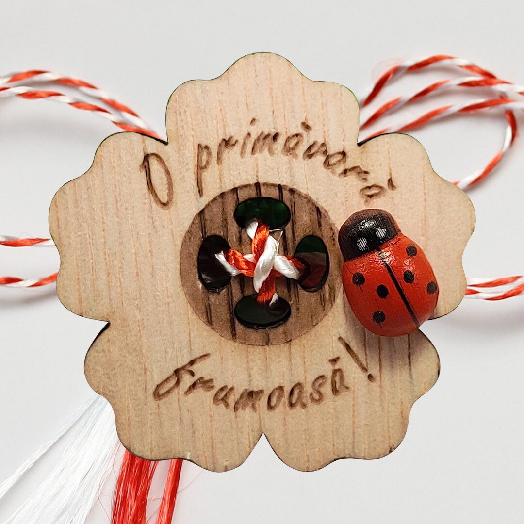 Martisor artizanal de lemn, Floare cu mesaj " O primavara frumoasa ...