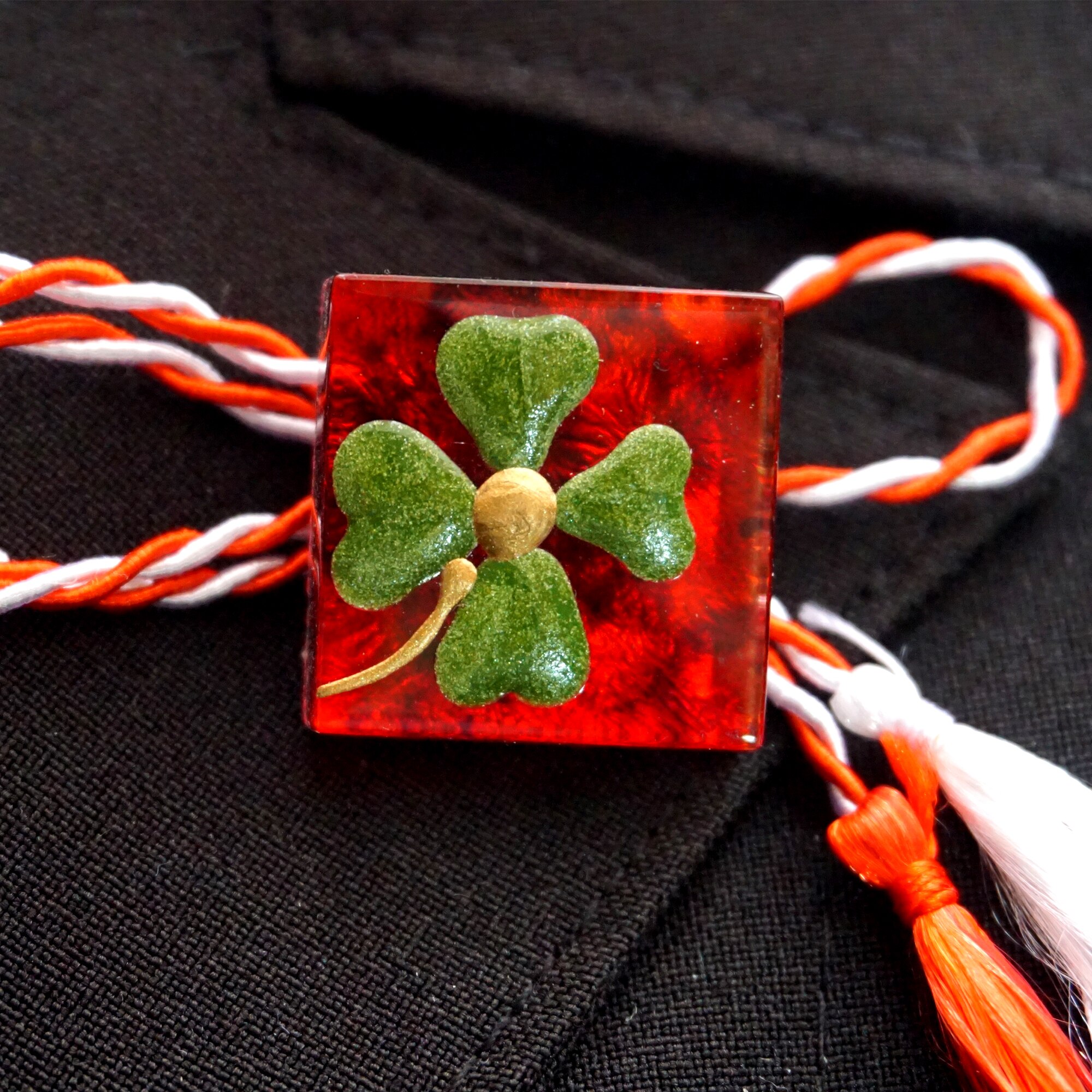 Martisor pictat, brosa, Regalo, Trifoi cu noroc, 3 cm - eMAG.ro