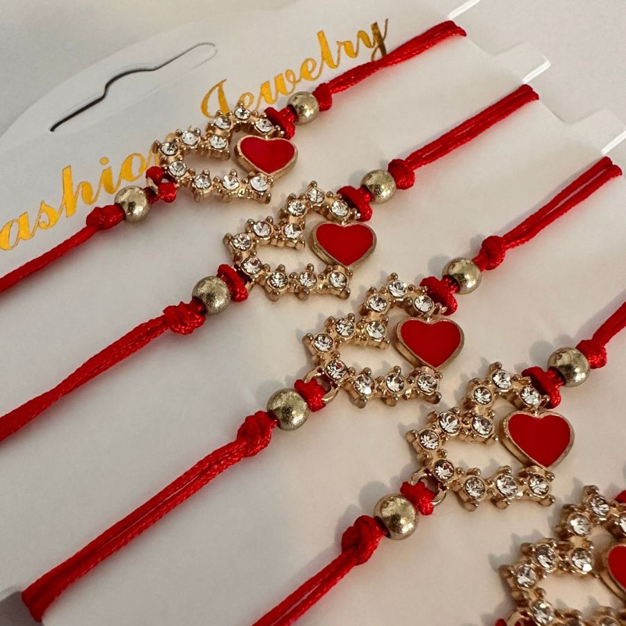 Set 12 martisoare tip bratara inimioara impachetate individual ...