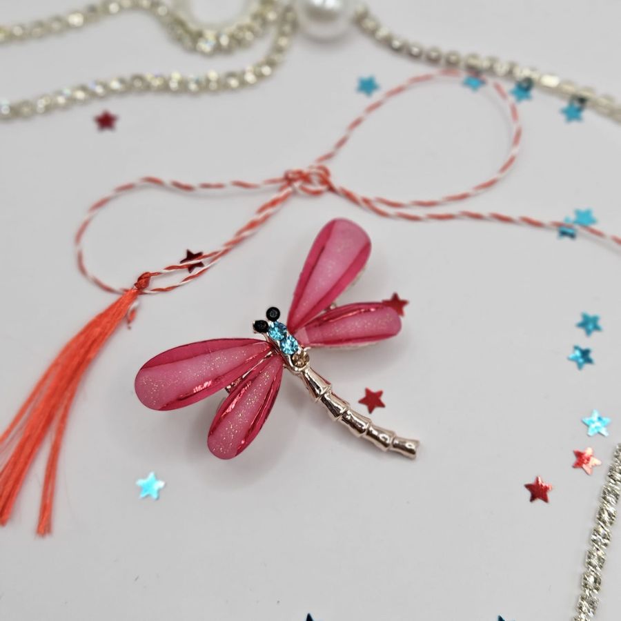 Martisor brosa in cutie de catifea rosie 9 x 5 cm cu fereastra de ...