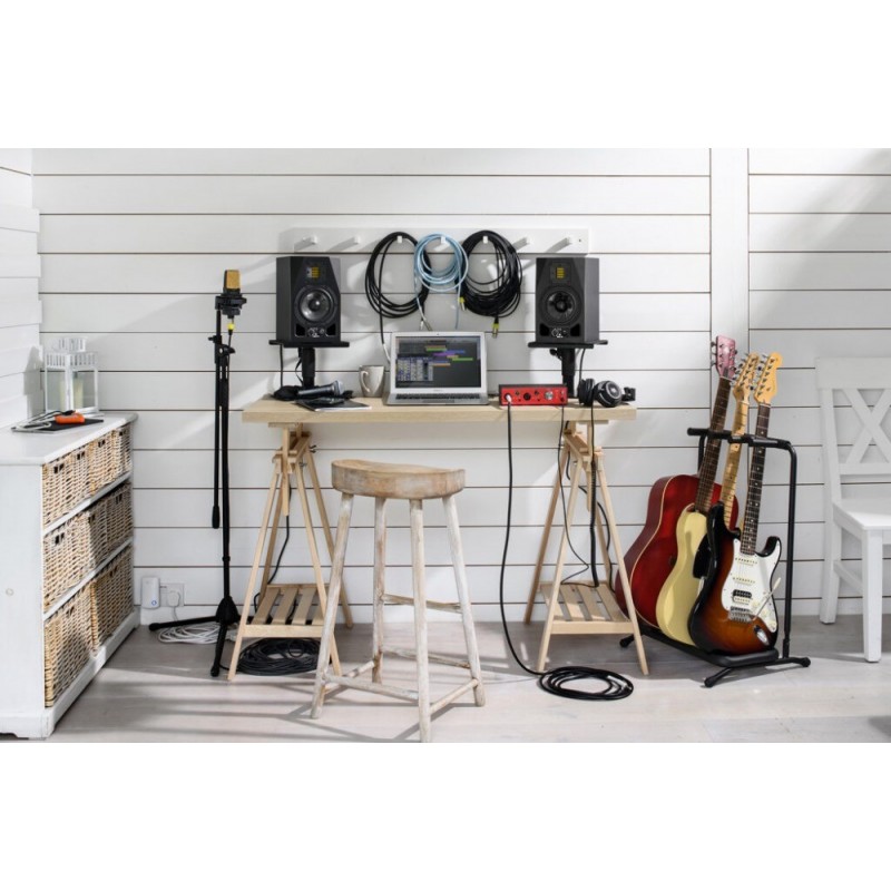 Interfata audio pentru PC/Mac, Focusrite, USB, Rosu/Negru - eMAG.ro