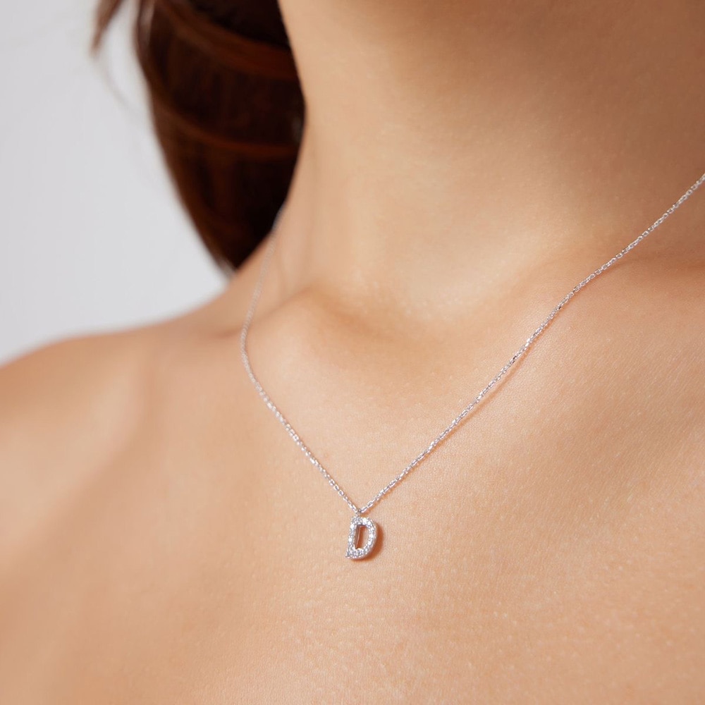 Lantisor cu initiala litera D din argint 925 placat cu aur alb - eMAG.ro