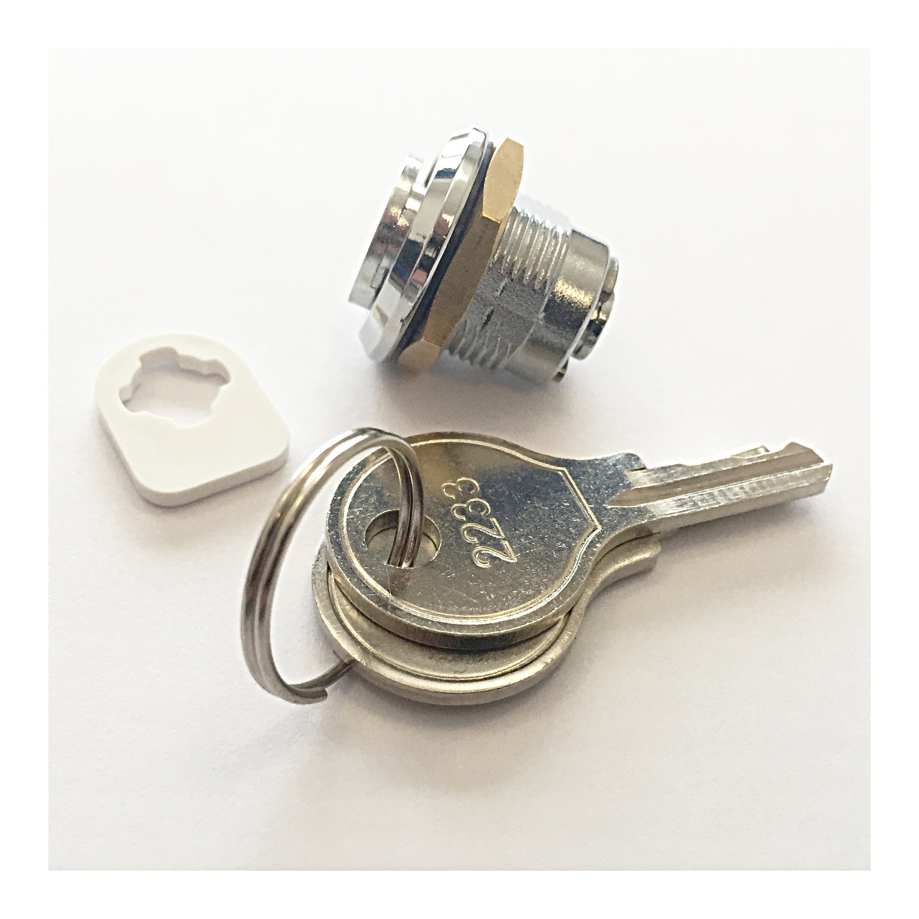 Брави за ел. табло Schrack - метален цилиндър за BK08... IP40 - eMAG.bg