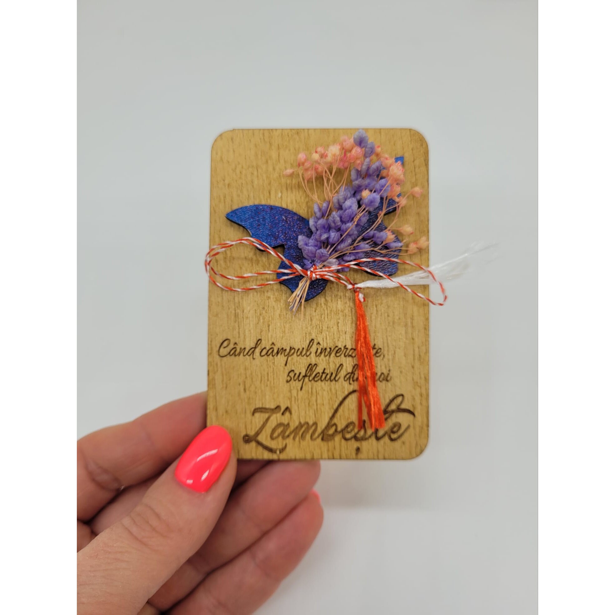 Martisor cu magnet ZAMBESTE, cu mesaj si flori uscate, 6x9cm - eMAG.ro