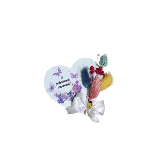 Martisor model inima cu magnet, lucrat manual cu flori uscate, model 10 ...