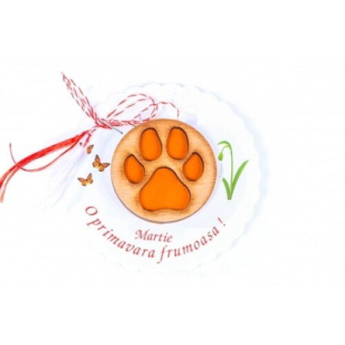 Martisor din lemn cu o labuta de catel - eMAG.ro