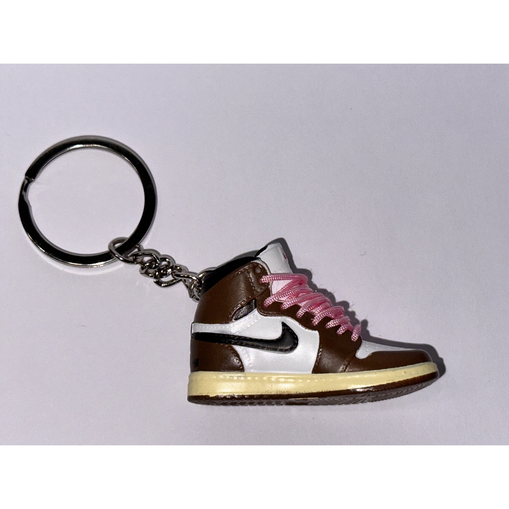 Breloc pentru chei, Nike Jordan 1 High, Travis Scott, Maro-Roz - eMAG.ro
