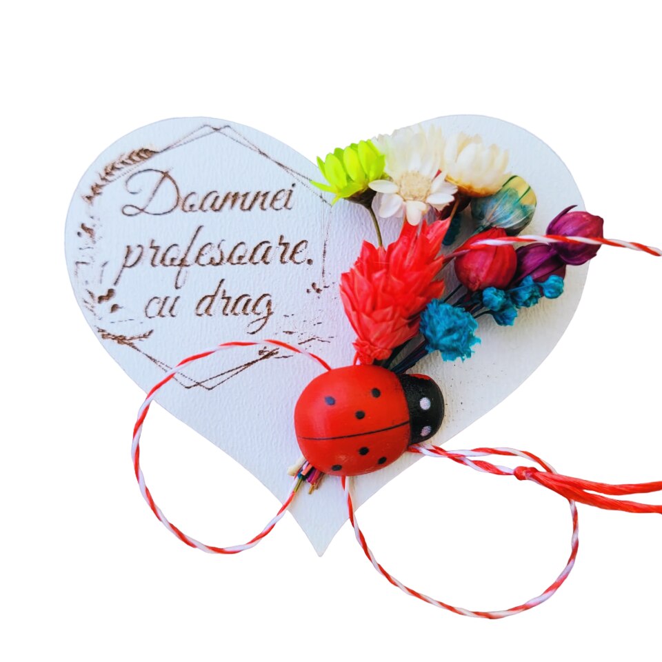 Martisor pentru profesoara - inima cu flori naturale uscate, lemn ...