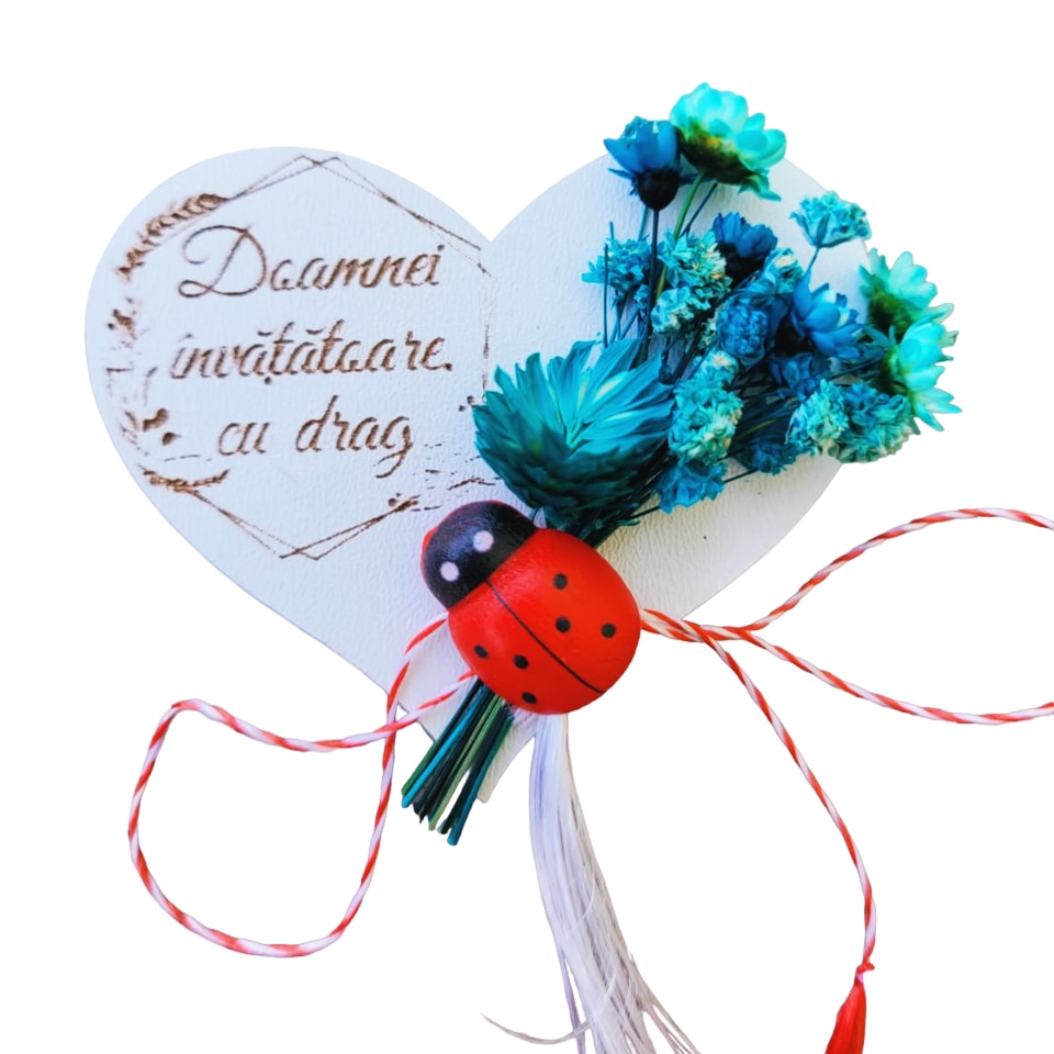 Martisor pentru invatatoare - inima cu flori naturale uscate, lemn ...