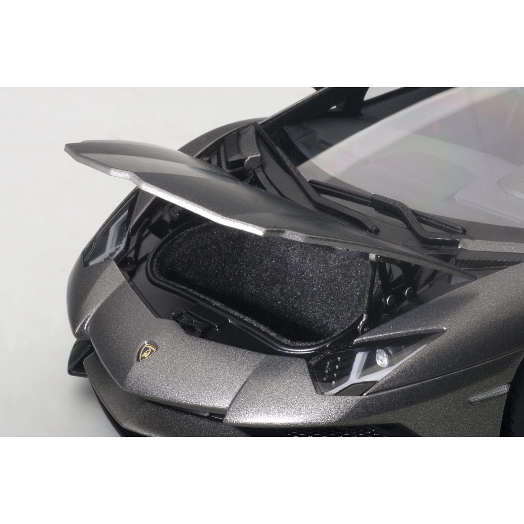 Macheta auto Lamborghini Aventador LP750-4 SV (2015) 1:18 AutoArt - eMAG.ro