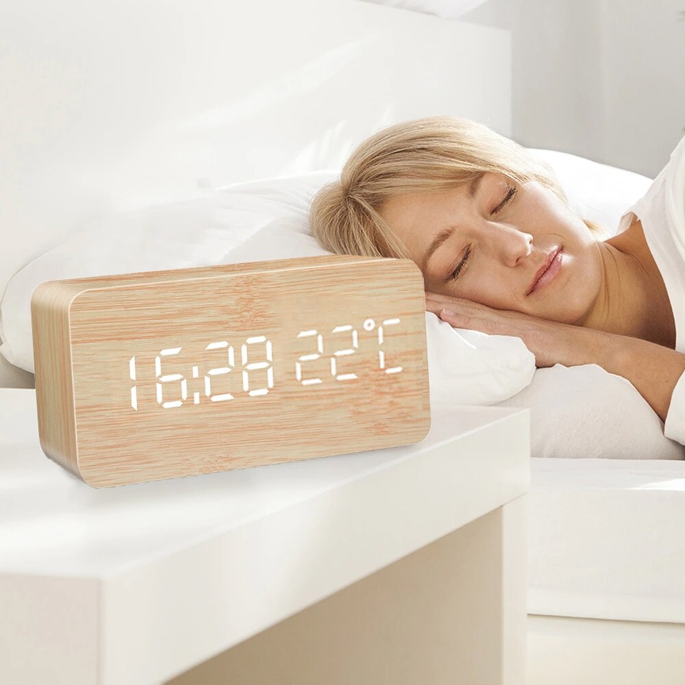 Ceas LED de masa sau birou din lemn, Termometru, Alarma, Afisaj 12/24h ...