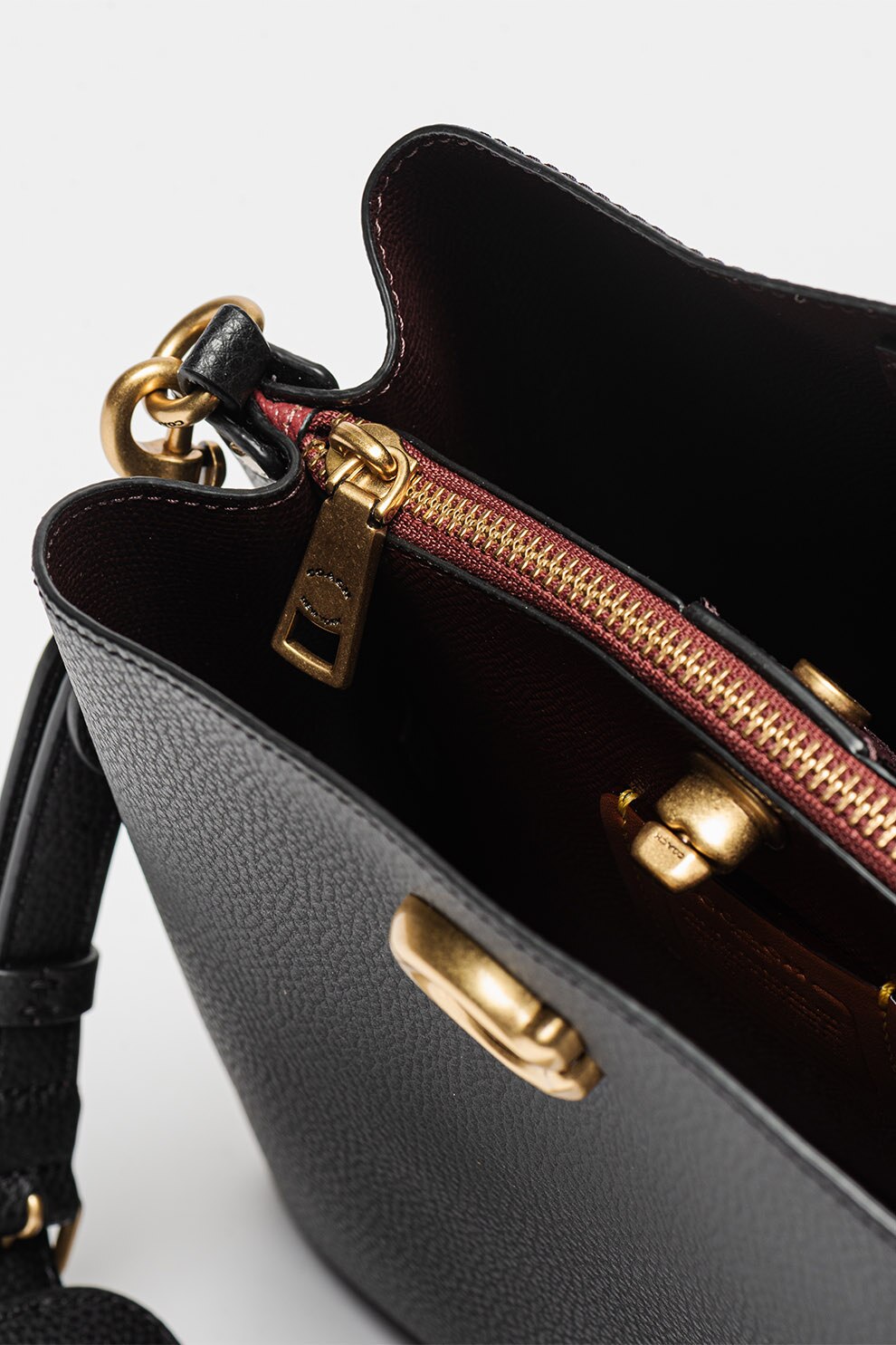 Coach, Geanta din piele cu bareta de umar Willow, Negru - eMAG.ro