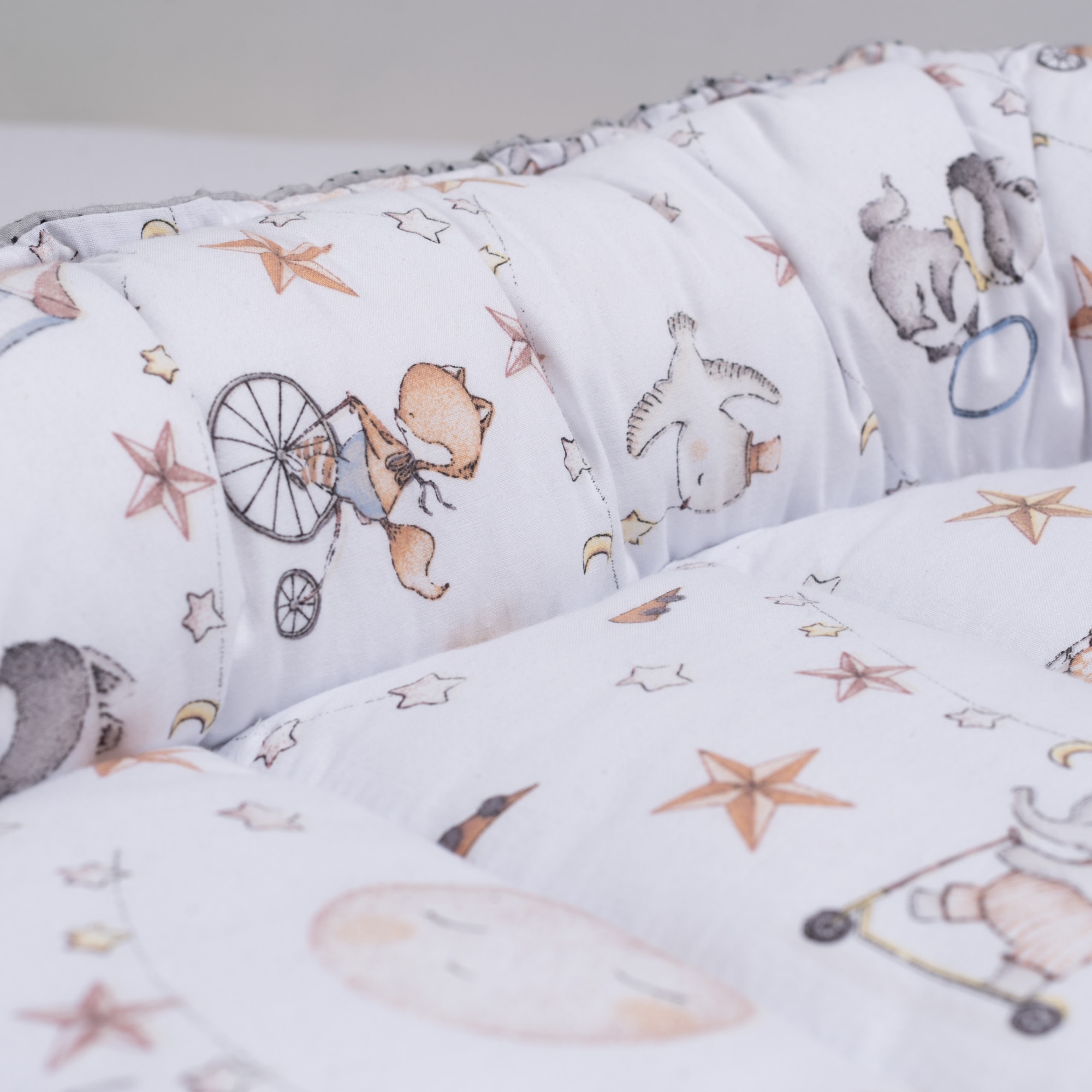 Cosulet bebelus pentru dormit Kidizi® Baby Nest Cocoon 90x50 cm Circus ...
