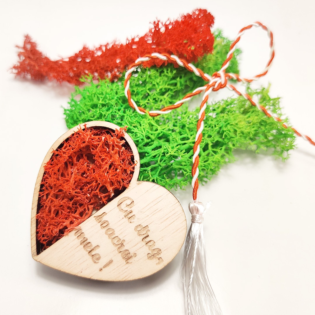 Martisor artizanal de lemn, Inima cu mesaj pentru Soacra, decorat cu ...
