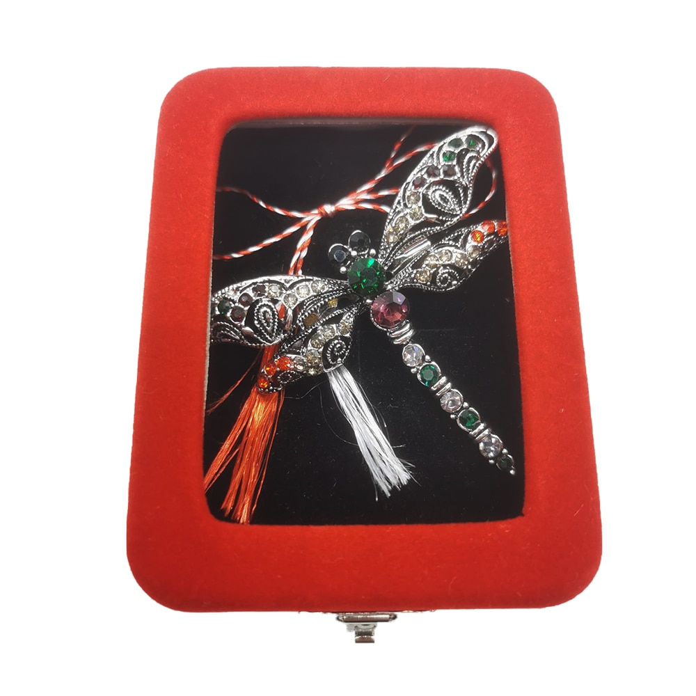 Martisor Brosa Mare in cutie de catifea rosie cu fereastra de sticla ...