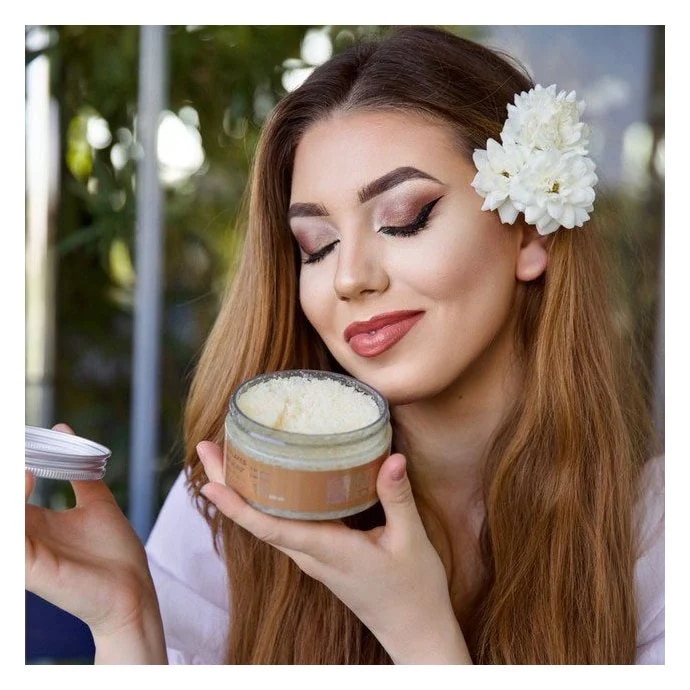 Exfoliant Fulgi nuca de cocos, NALA, 200 g - eMAG.ro