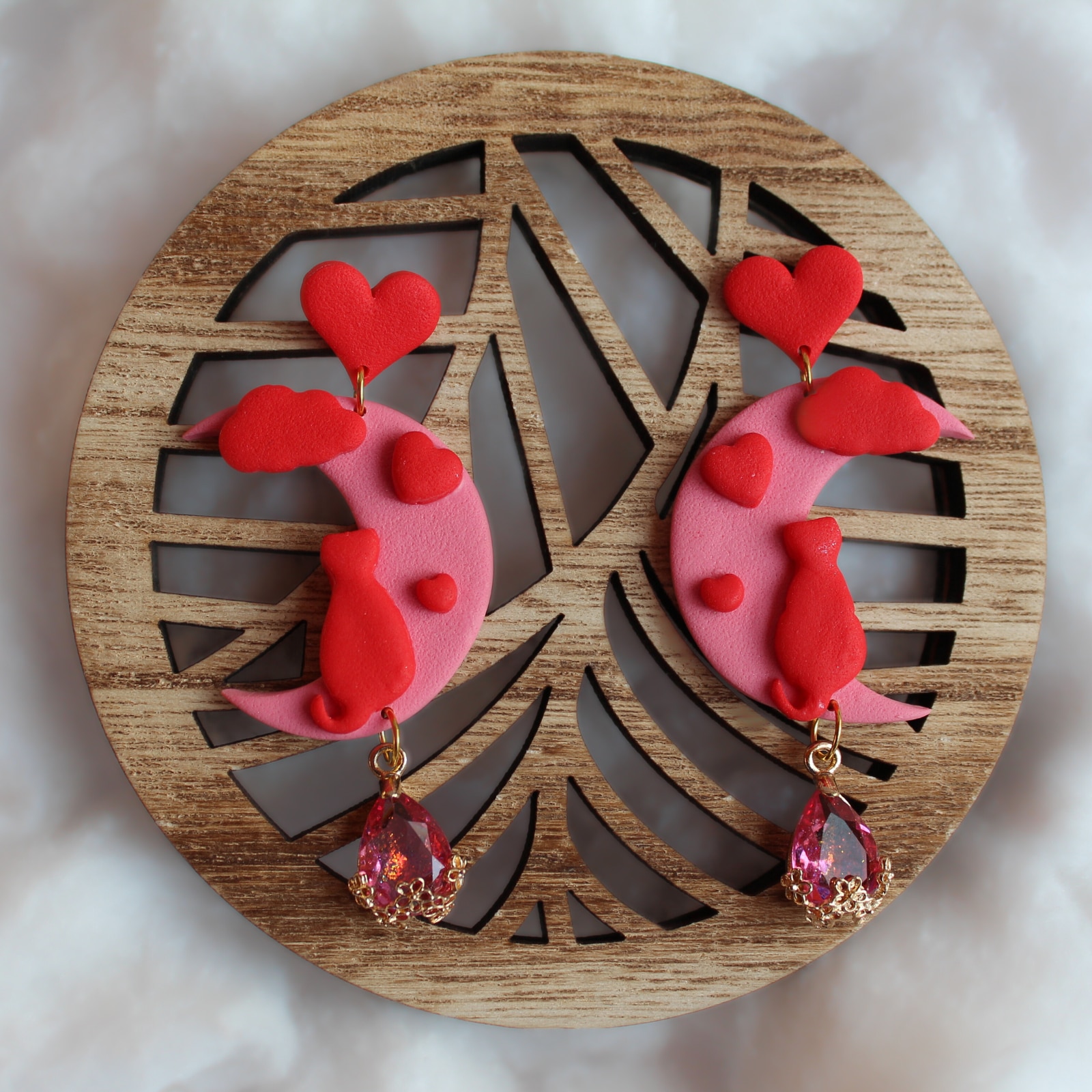 Cercei Handmade 'Crinis - Pisica de pe Luna', Lut Polimeric, Rosu, Pin de plastic - eMAG.ro