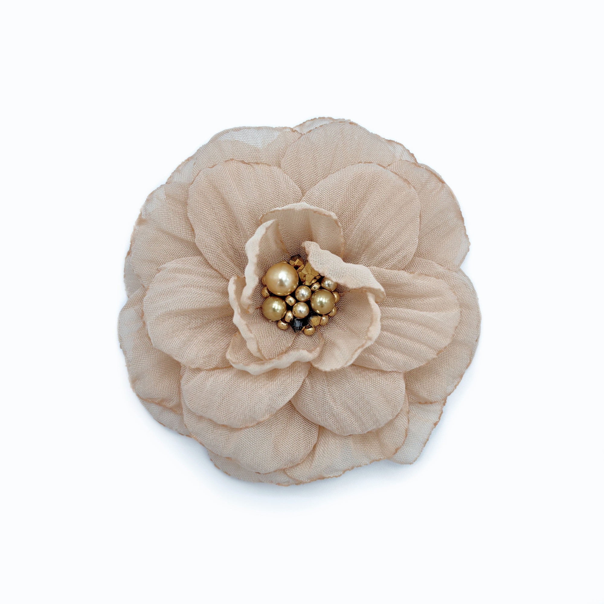 Brosa eleganta floare, Corizmi, Ema, voal bej, 8.5 cm, mijloc auriu cu ...