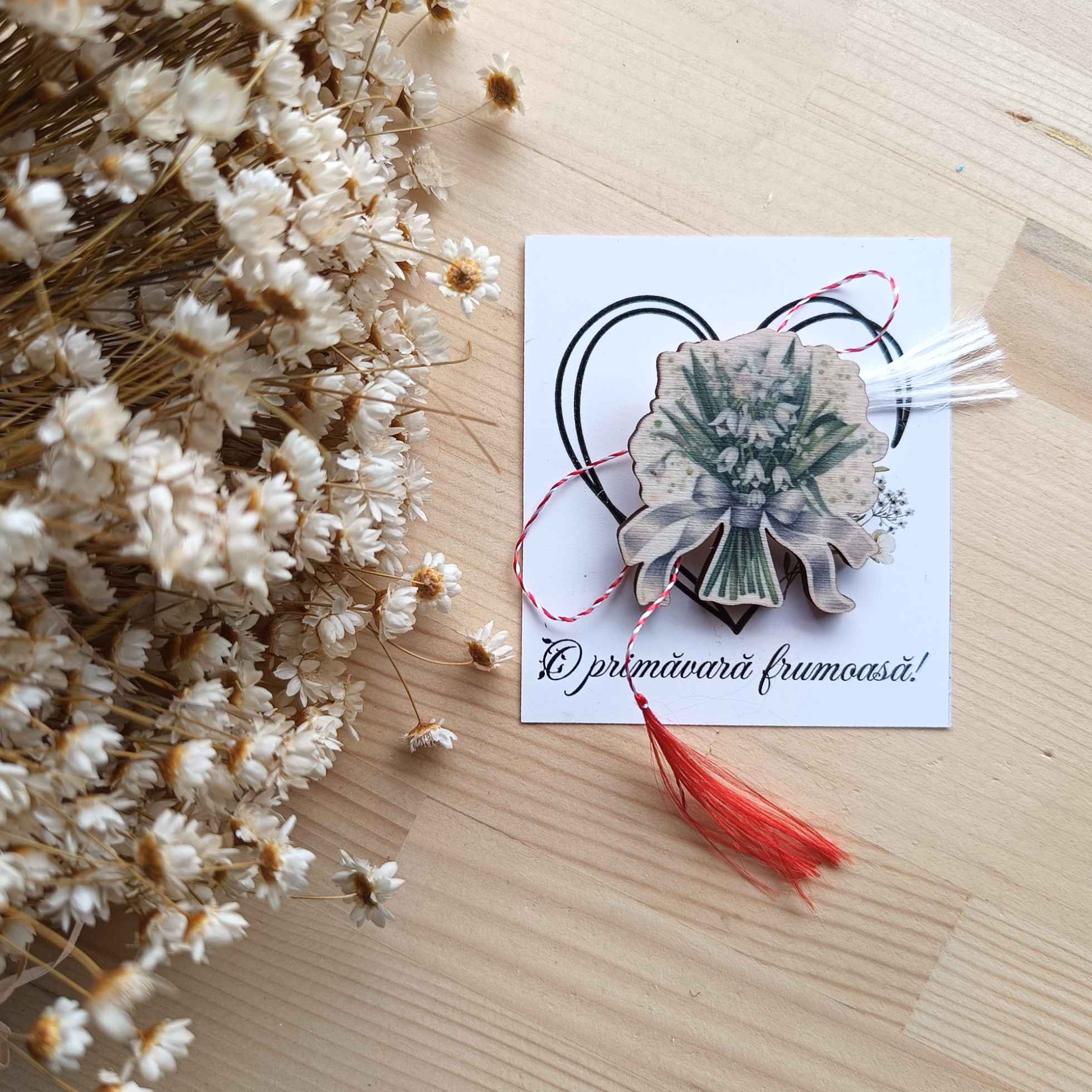 Martisor Brosa Buchet Ghiocei, 4, 5 cm, Lemn - eMAG.ro