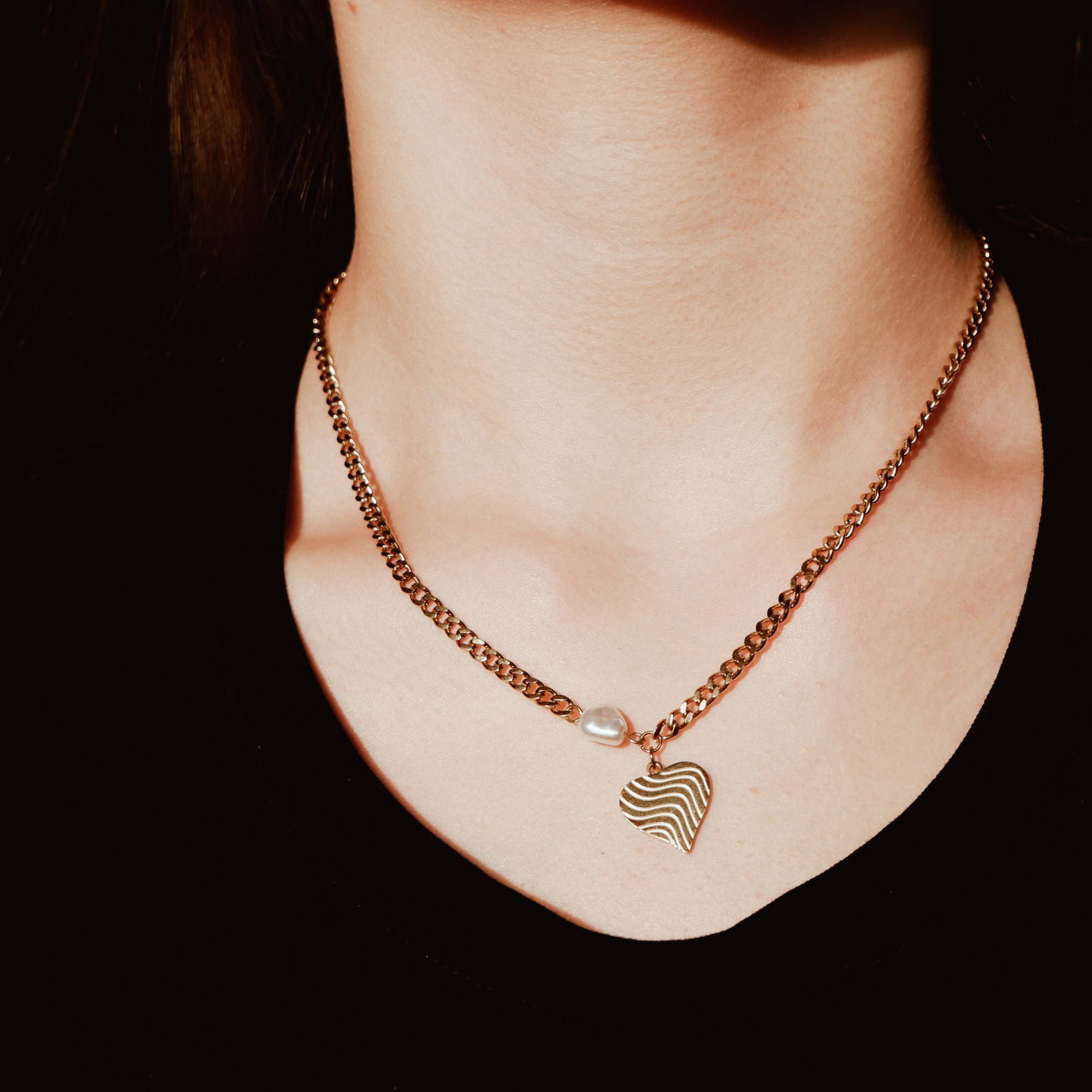 Set cadou de 8 Martie - lantisor cu pandantiv si perla in forma de ...