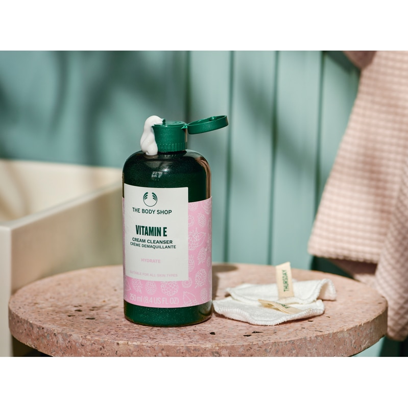 Lotiune demachianta ten Vitamin E, The Body Shop, 250 ml - eMAG.ro