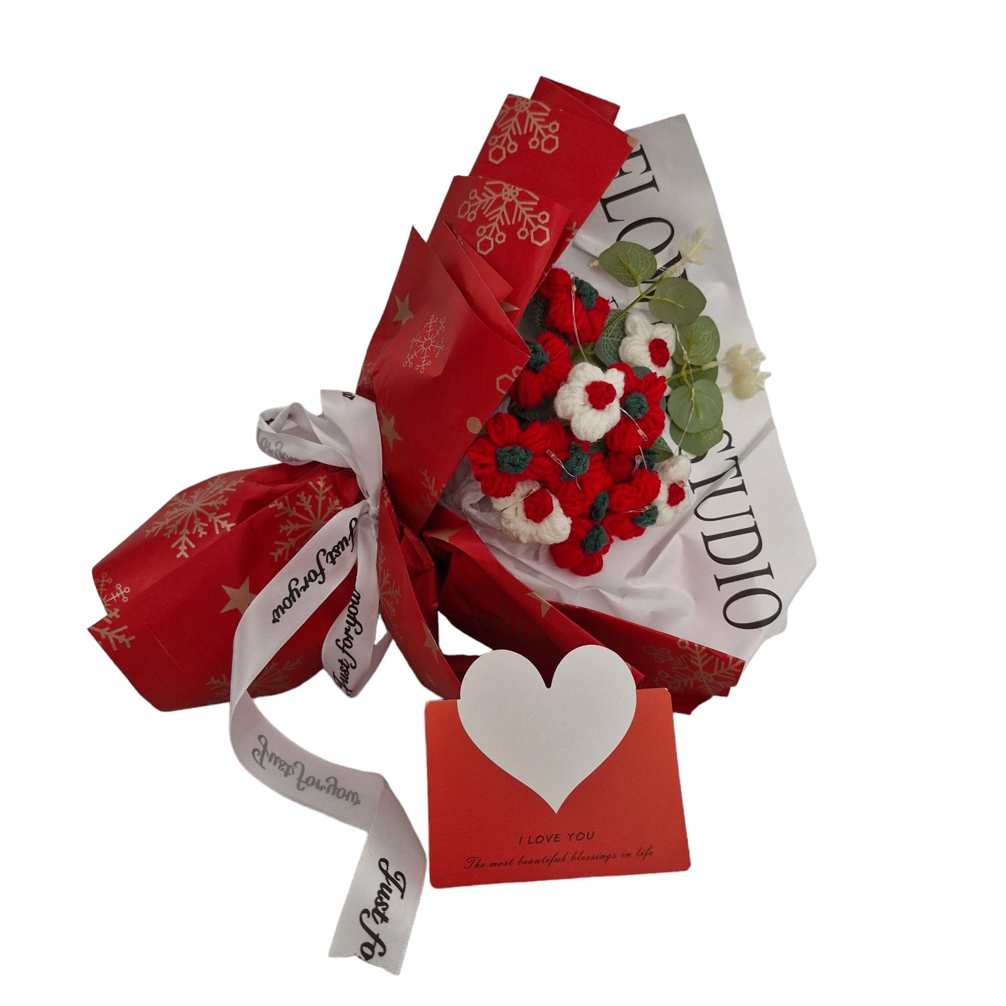 Buchet flori crosetate, rosii, impachetate, cu luminita led, felicitare ...