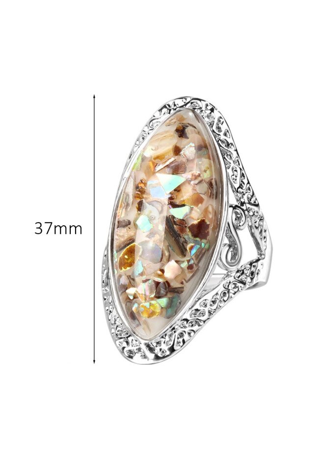 Inel vintage lung, cristal oval cu bucatele de sidef si rama metalica ...