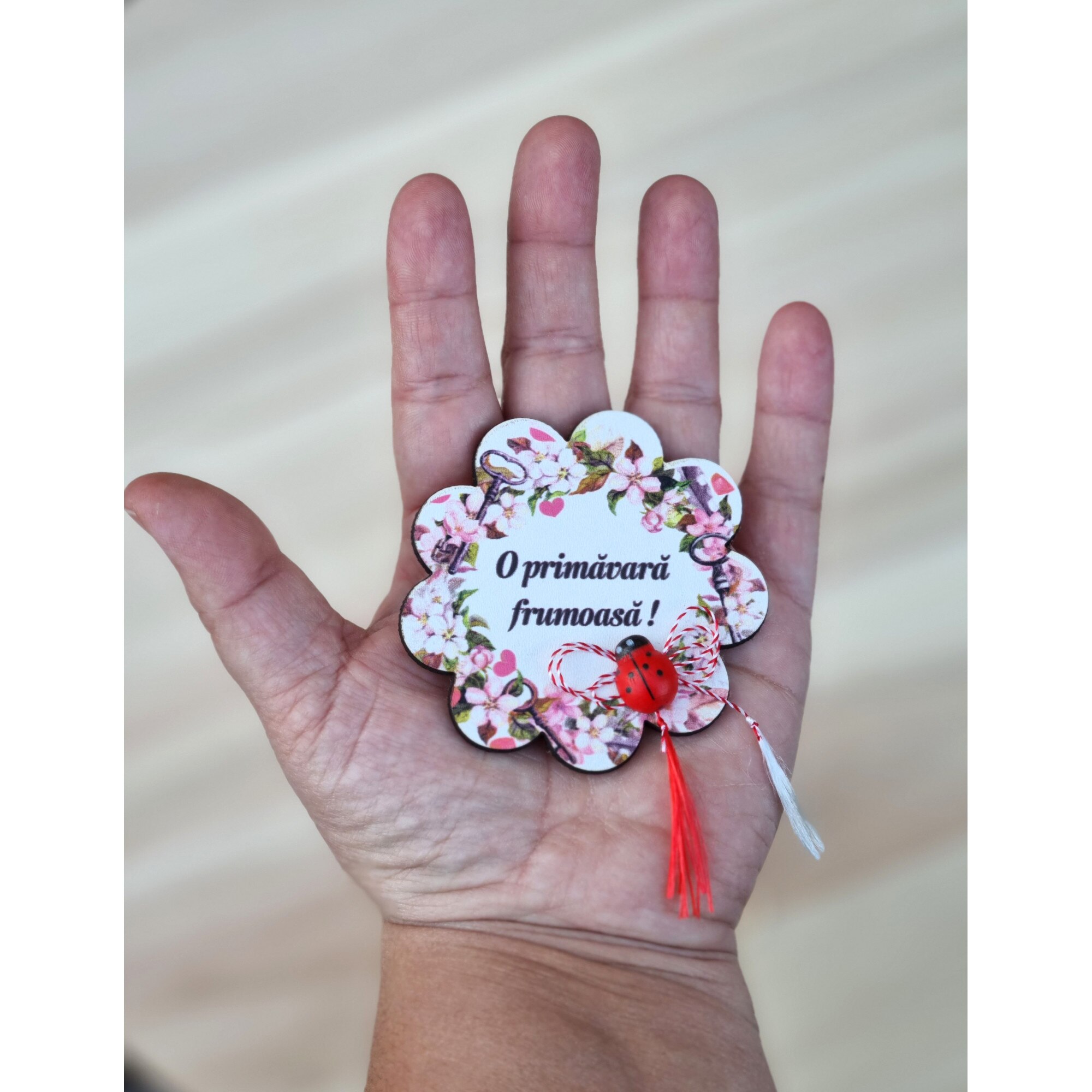 Martisor floare, O primavara frumoasa, 7 cm - eMAG.ro