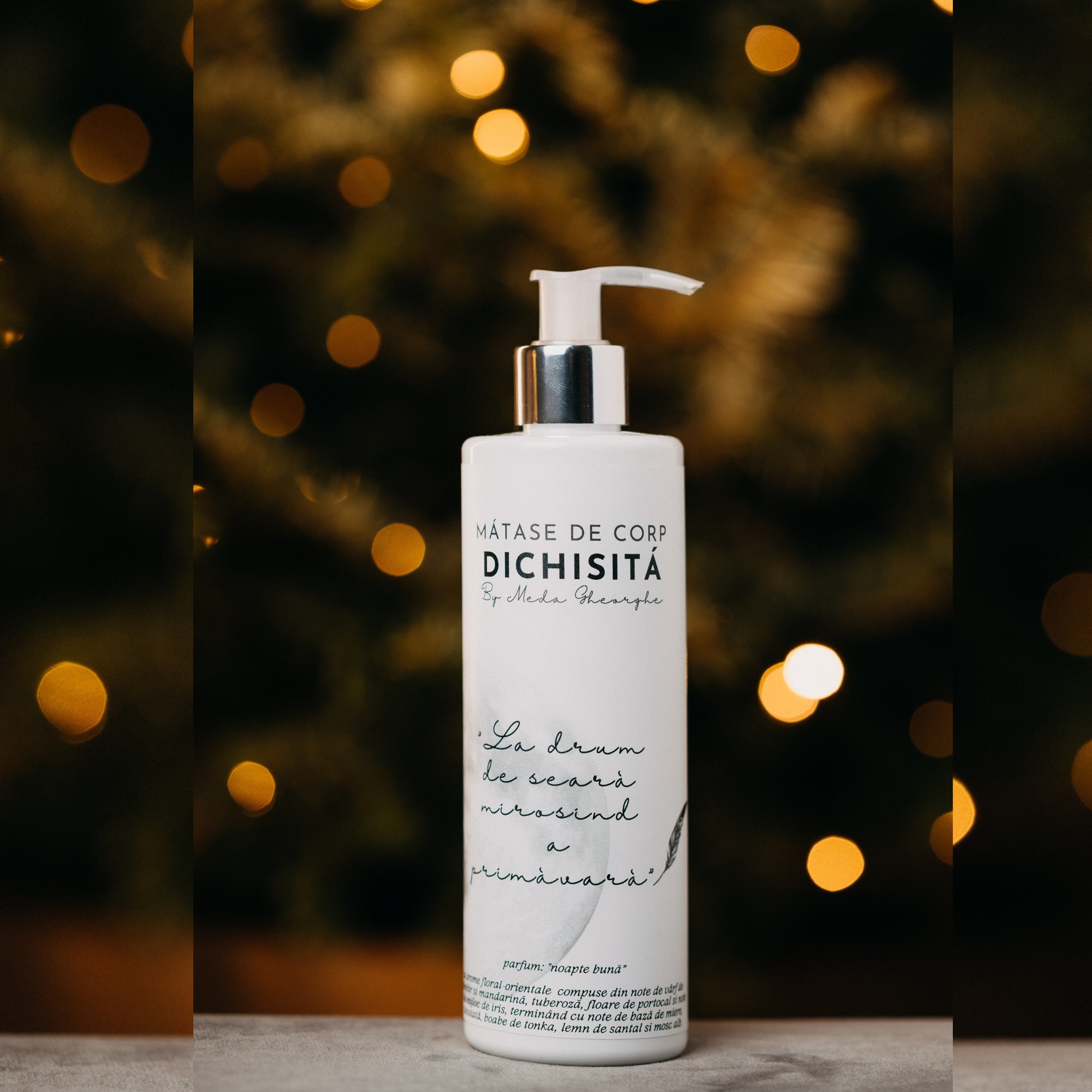 Crema de corp cu sclipici DICHISITA, La drum de seara mirosind a ...