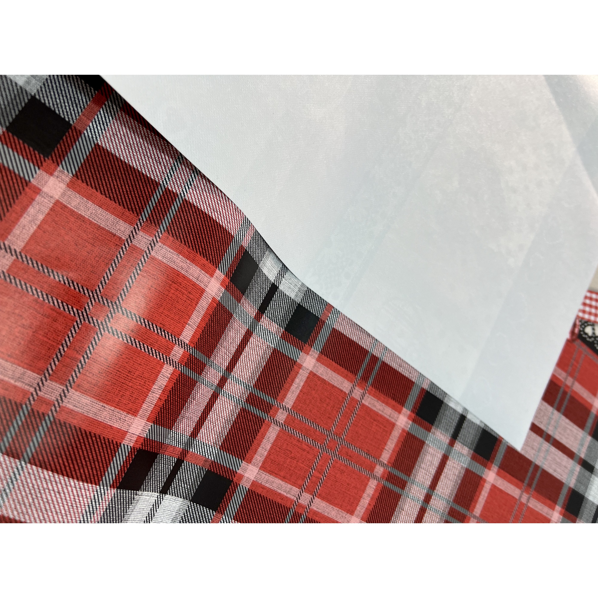 Fata de masa tip musama, Inima rosu 120 x 140 - eMAG.ro