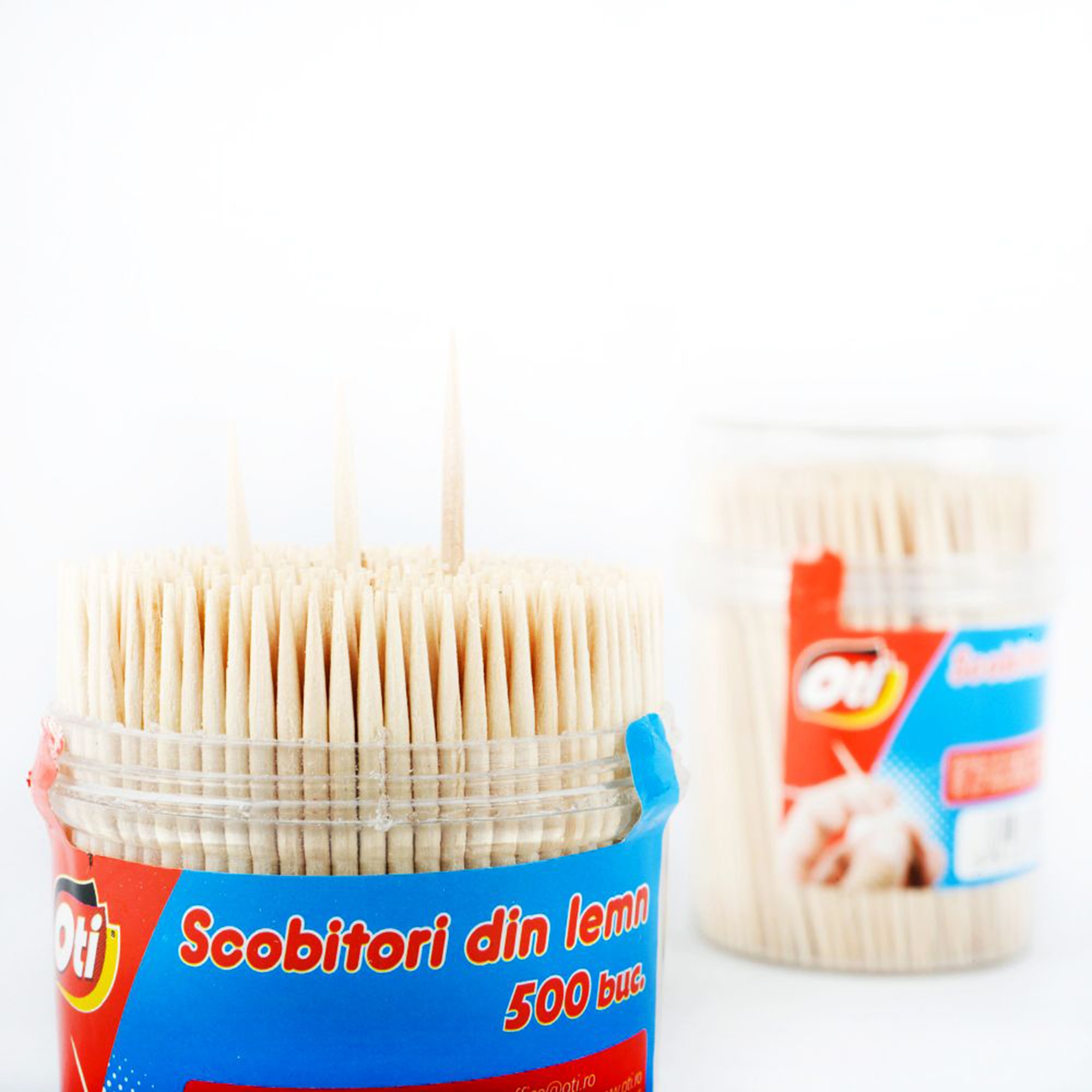 Scobitori 65 mm in tub de plastic (PS) cu gaura OTI AP5030, 500/tub ...