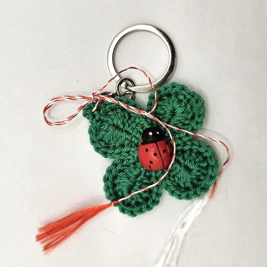 Martisor crosetat tip breloc - trifoi, verde, 5 cm - eMAG.ro
