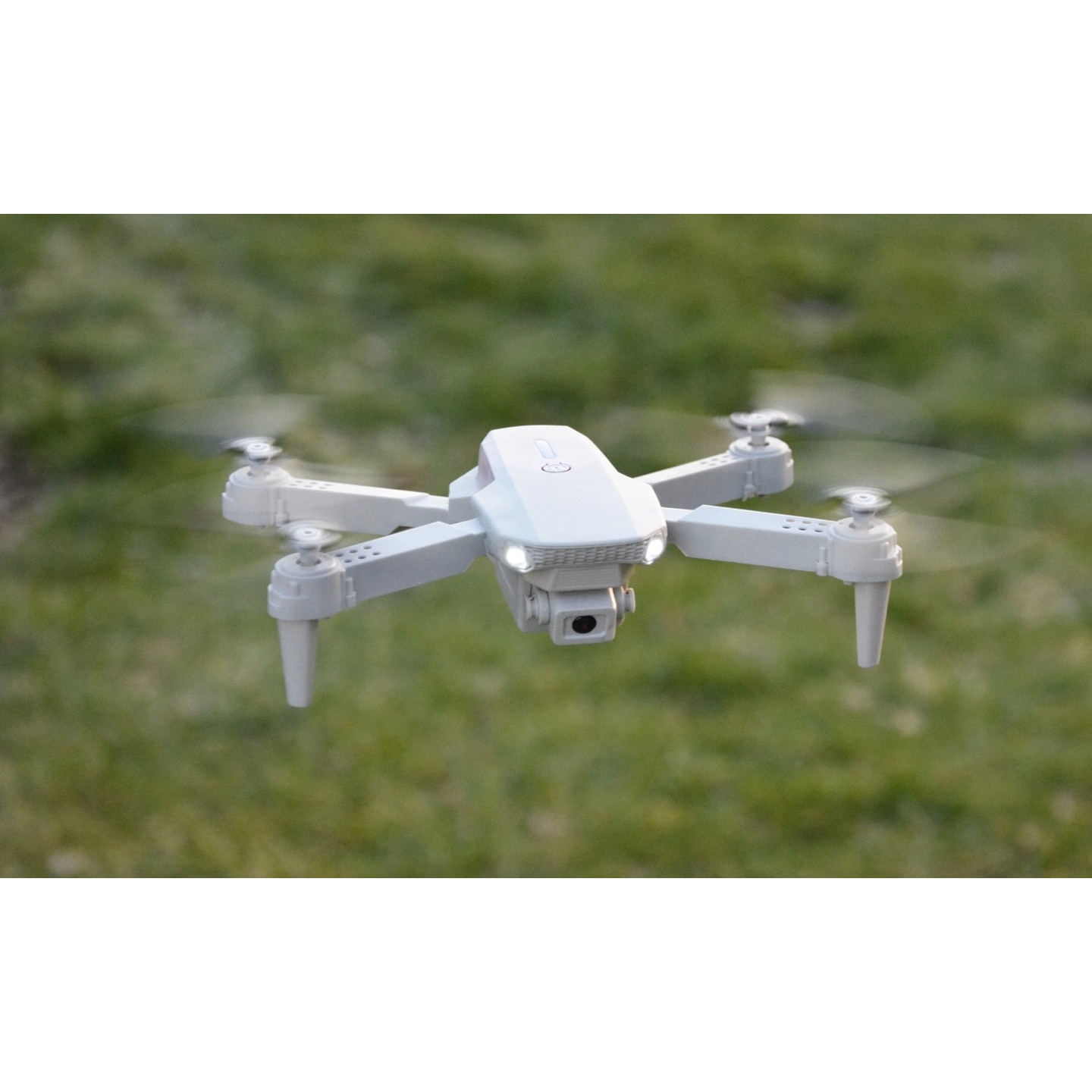 Drona cu camera si vizualizator de imagini + 2 baterii + geanta de ...