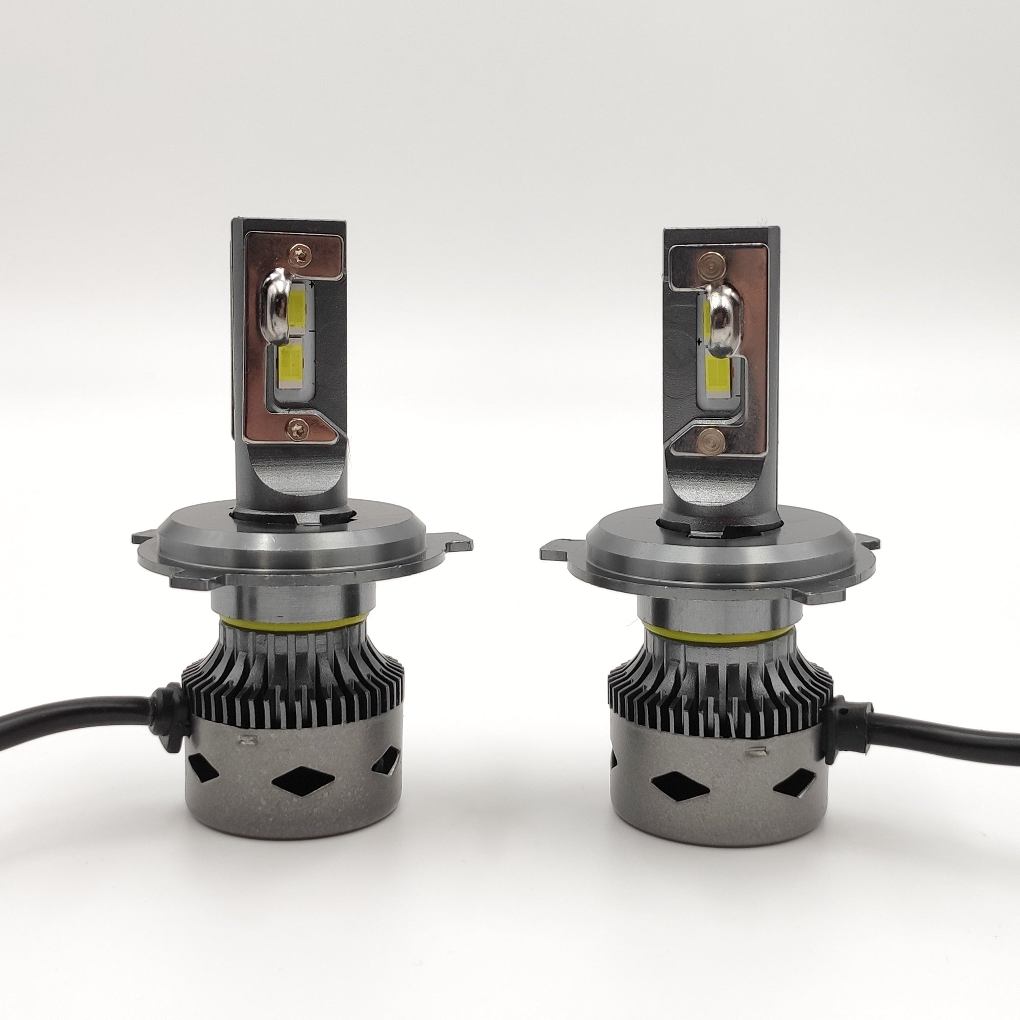 Комплект от 2 H4 LED крушки Canbus 100W, 15000 лумена - eMAG.bg