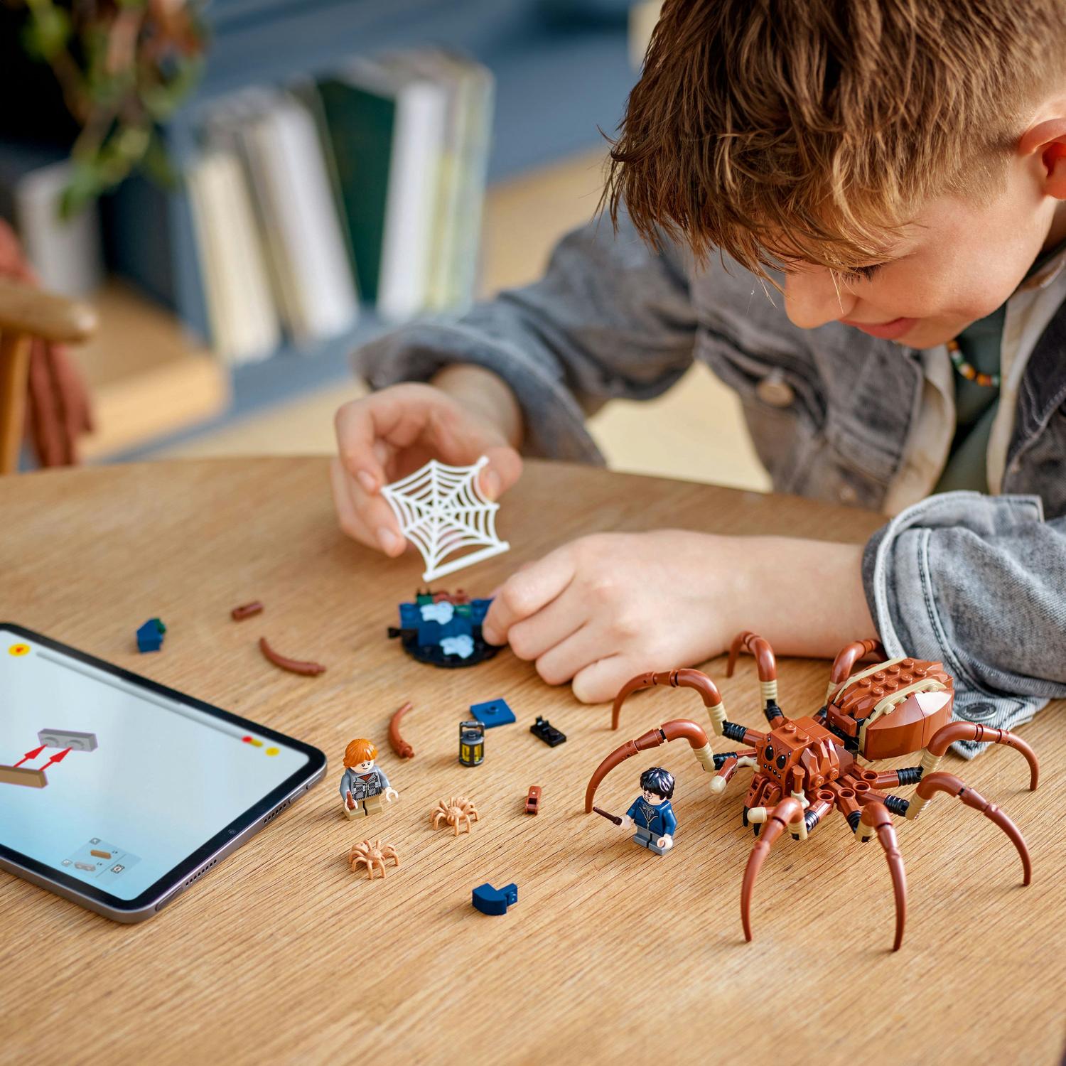LEGO® Harry Potter™ - Aragog in Padurea Interzisa 76434, 195 piese ...