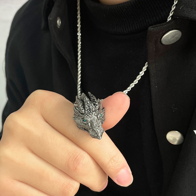 Lant cu pandantiv cap de dragon, model creatura mitologica, tematica ...