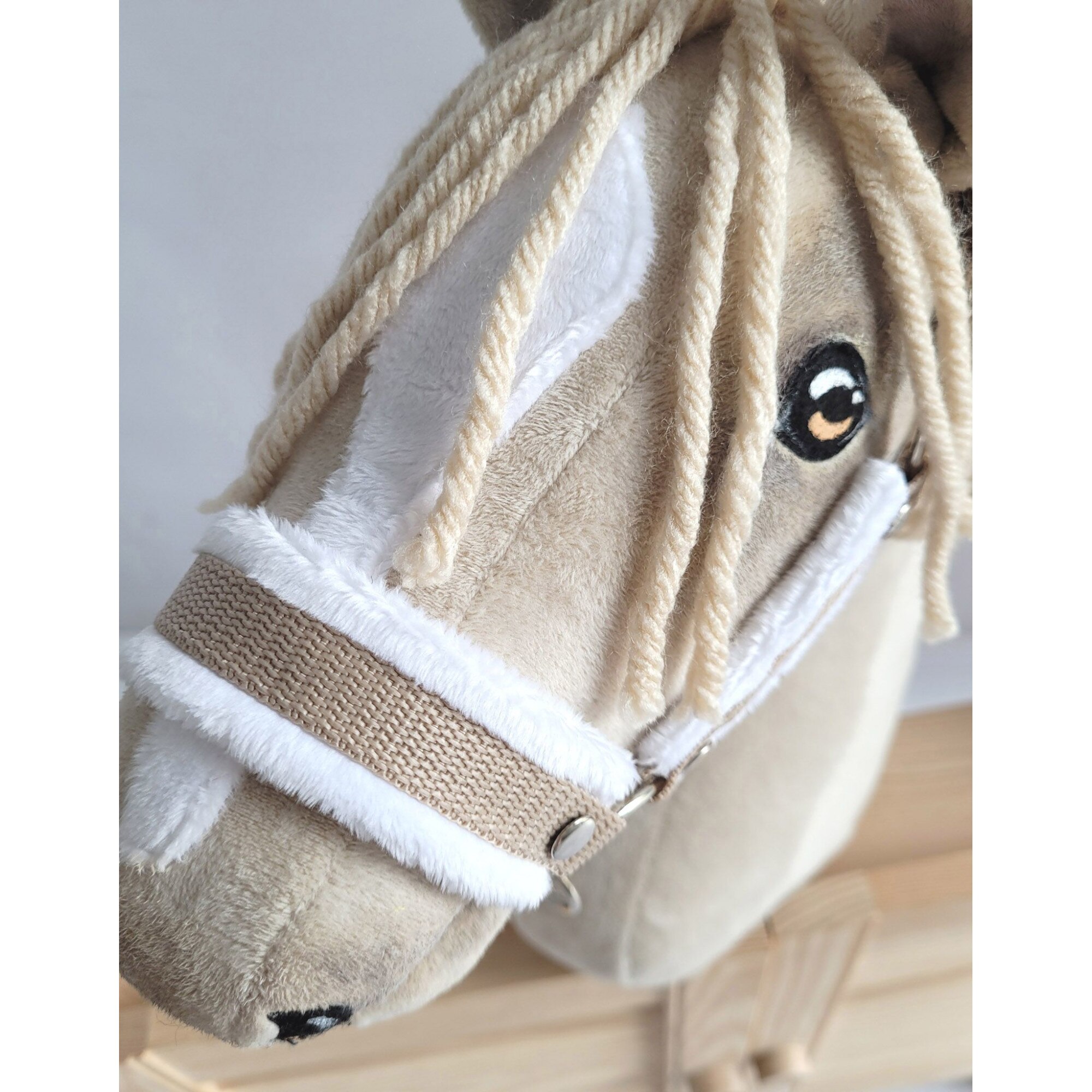Capastru reglabil pentru calut, Super Hobby Horse, Textil, Bej, Alb ...