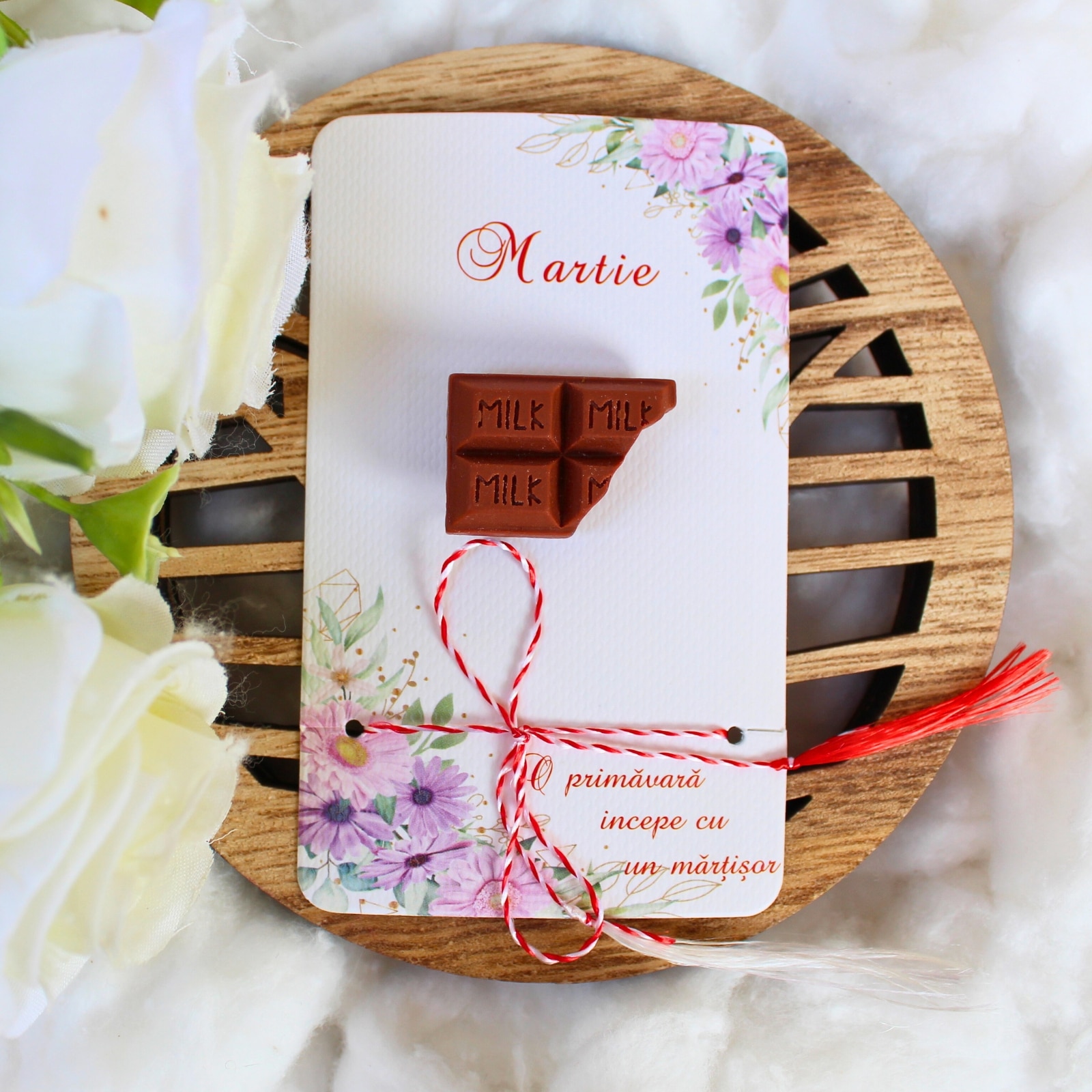 Martisor - Brosa Handmade 'Crinis - Bucata de ciocolata', Lut Polimeric ...