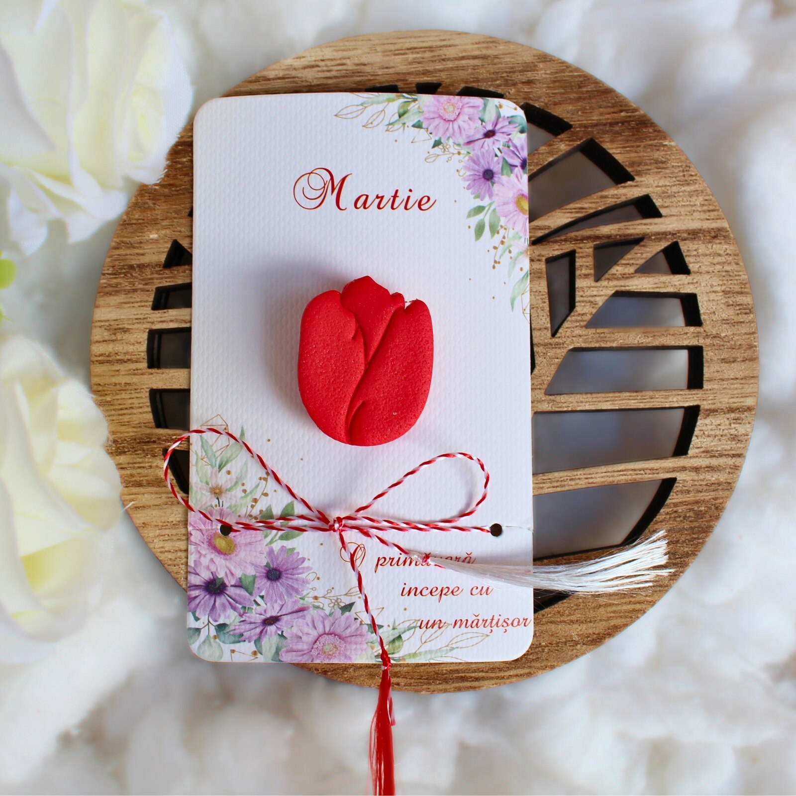 Martisor - Brosa Handmade 'Crinis - Lalea', Lut Polimeric, Rosu - eMAG.ro