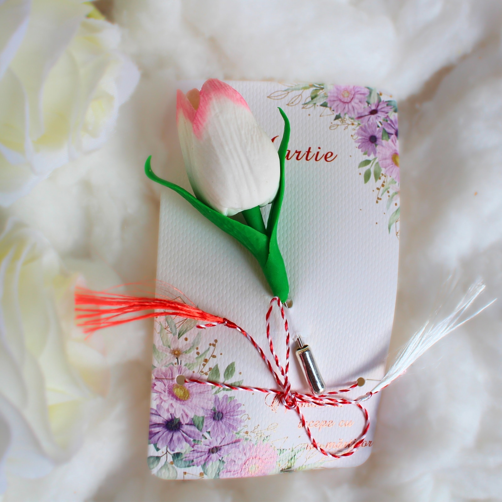 Martisor - Brosa Handmade 'Crinis - Pin Lalea', Lut Polimeric, Alb ...