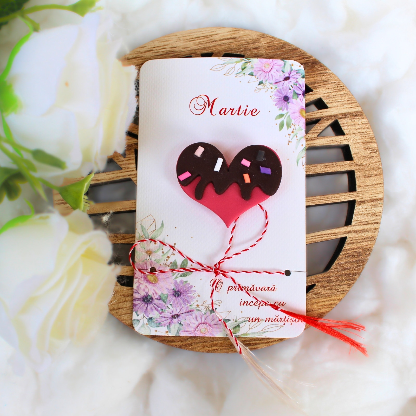 Martisor - Brosa Handmade 'Crinis - Inima Glazurata', Lut Polimeric ...