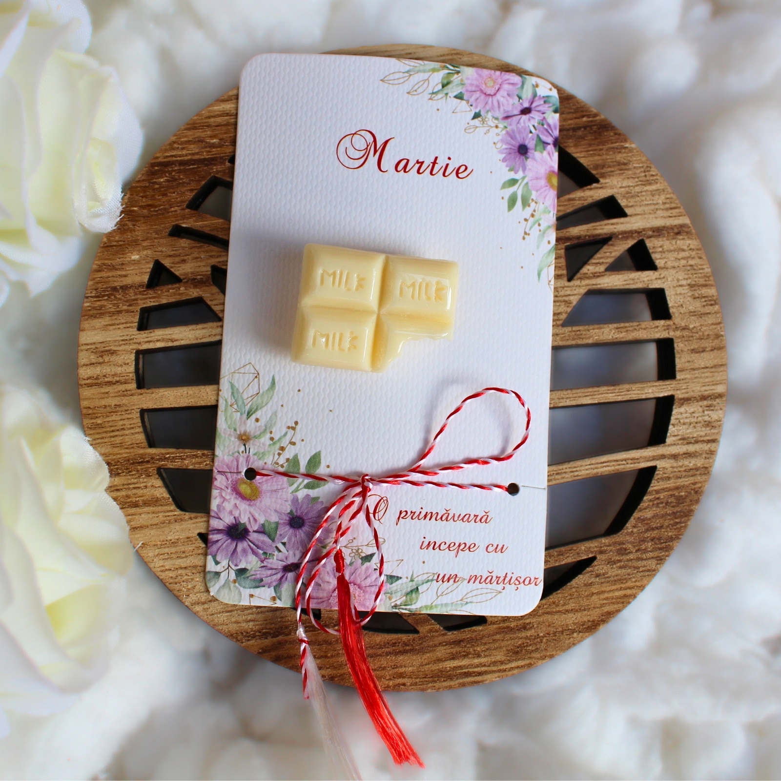 Martisor - Brosa Handmade 'Crinis - Piece of chocolate', Lut Polimeric ...