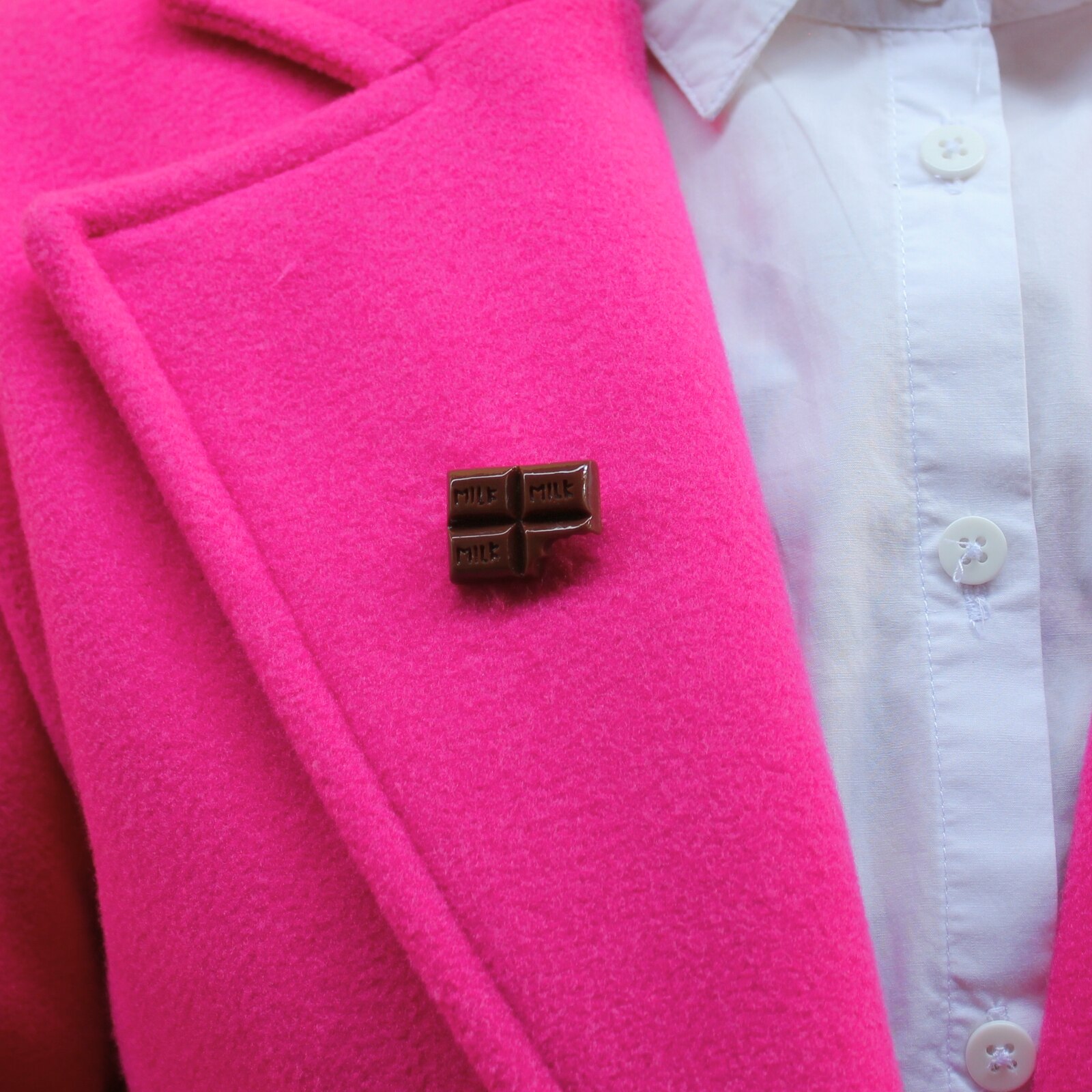 Martisor - Brosa Handmade 'Crinis - Piece of chocolate', Lut Polimeric ...