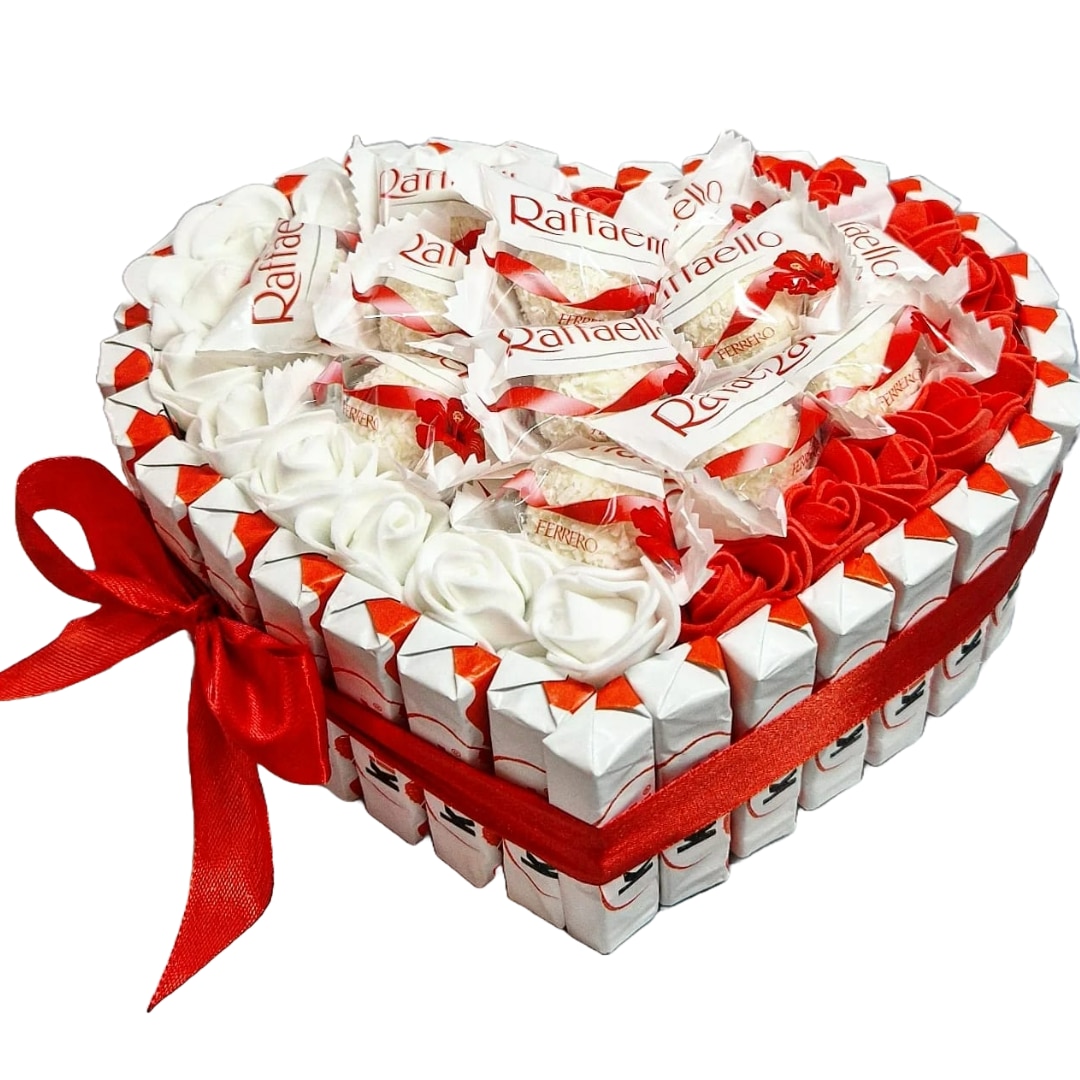 Inima de Martisor cu Raffaello Si Trandafiri din spuma, 1 kg - eMAG.ro